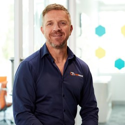 Bud O'Shannessy LIVEMINE in Miner V Wild